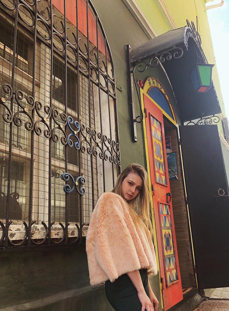 Ася, 25 лет, Москва - ищет спонсора, любовника, богатого мужчину #4956